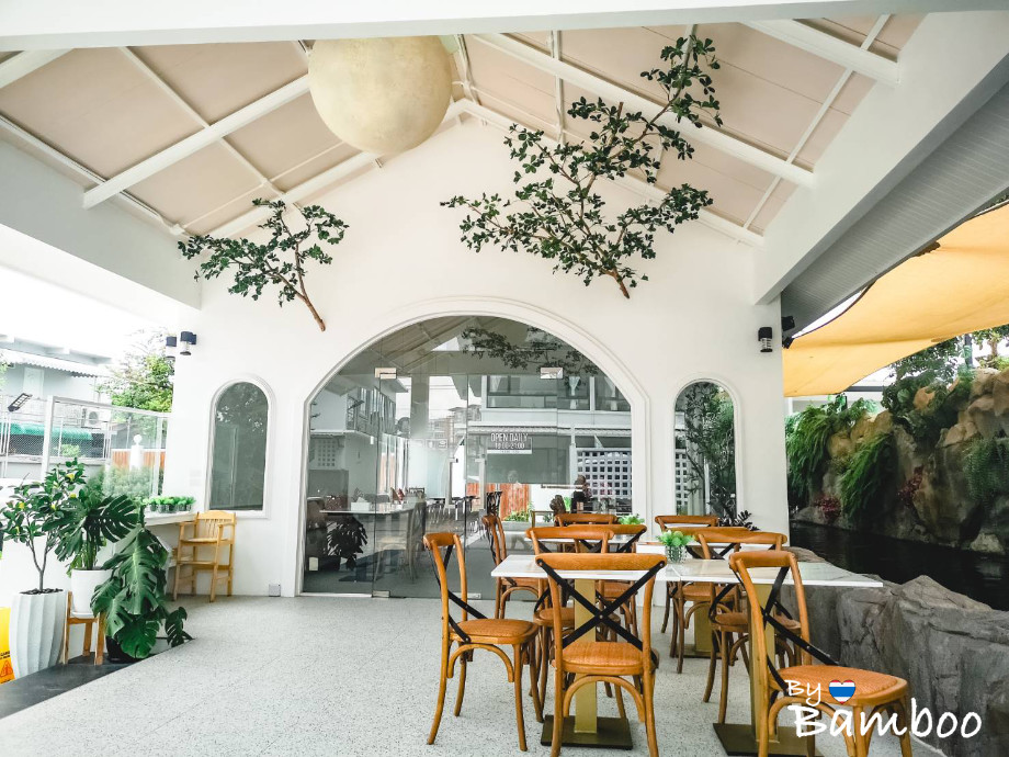 Tang Toh Restaurant and Cafe - Chalong - Thailand Travel Blog by Bamboo ...